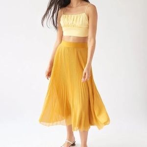 Aritzia | Skirts | Aritzia Wilfred Twirl Midi Skirt Pleated Cairo Gold ...